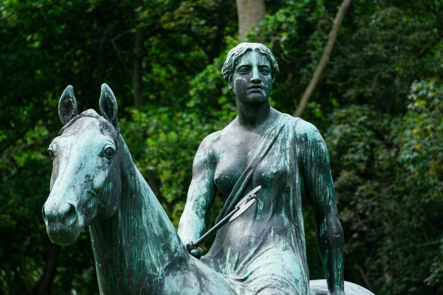 Evolution of Metal Sculpture: Ancient Craft to Contemporary Art | NEXTOP